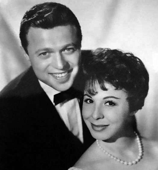 Paying Tribute To Musical Duo Steve Lawrence & Eydie Gormé